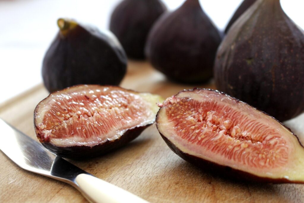 Fichi al Forno con Pecorino e Pinoli (Baked Figs with Pecorino Cheese ...
